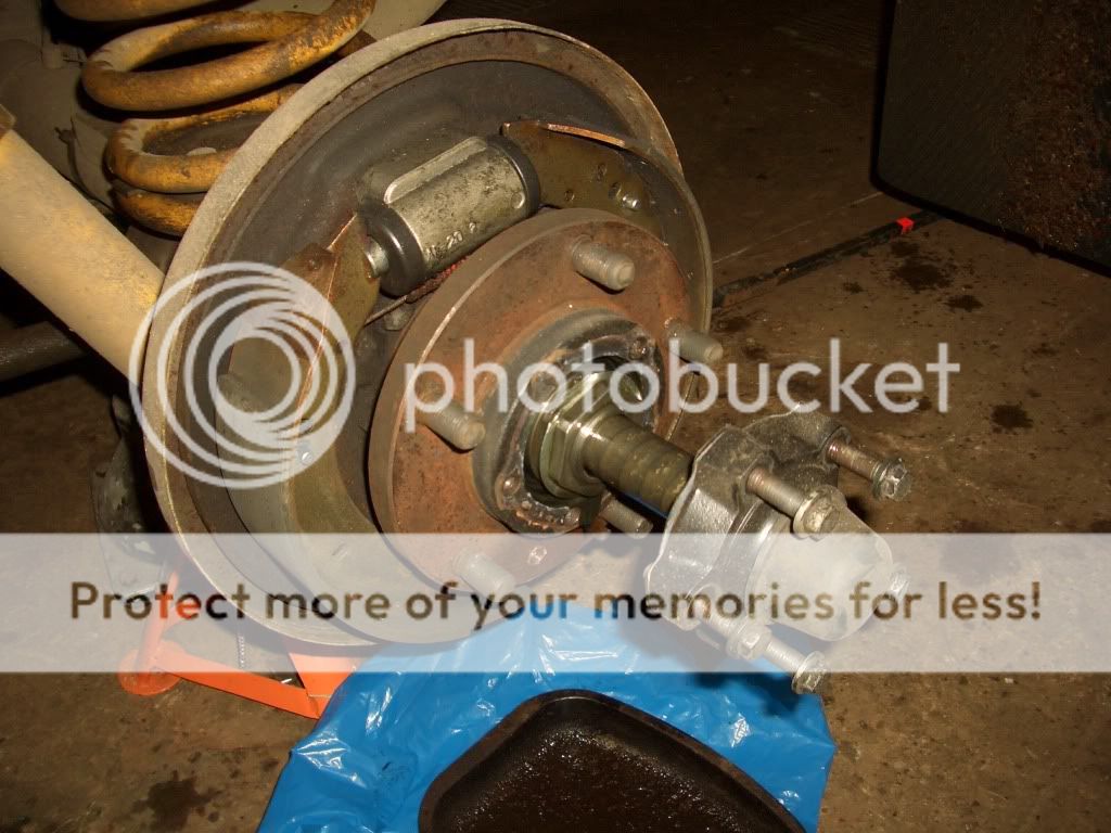 Rear stub axle renewal | LandyZone - Land Rover Forum