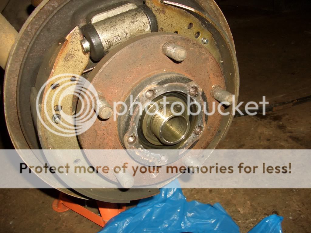 Rear stub axle renewal | LandyZone - Land Rover Forum